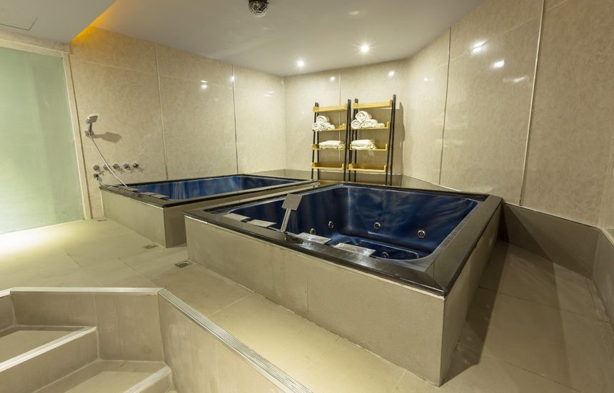 Colonze / コロンゼ | タイ・バンコクNo.1風俗・夜遊びポータルサイト「How?」